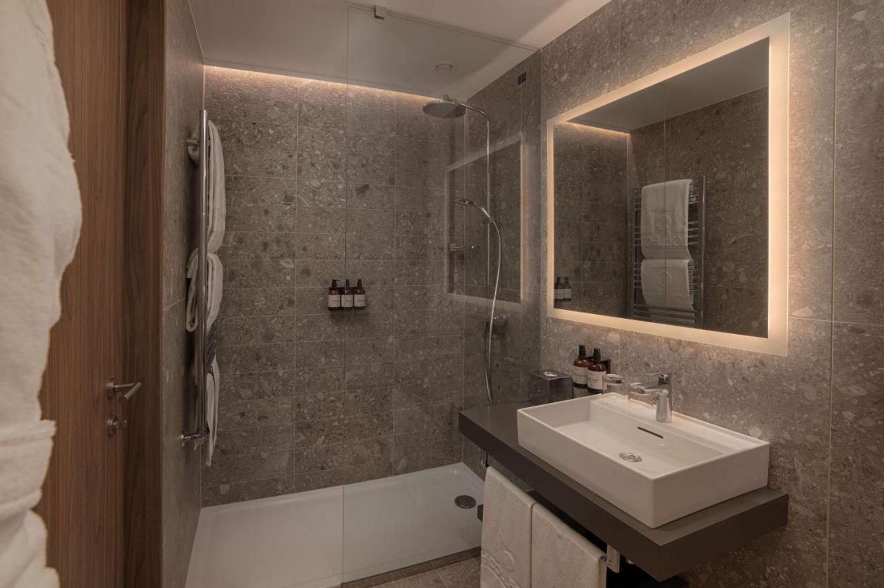 Hotel Review: NH Collection Milano CityLife - The Wordrobe